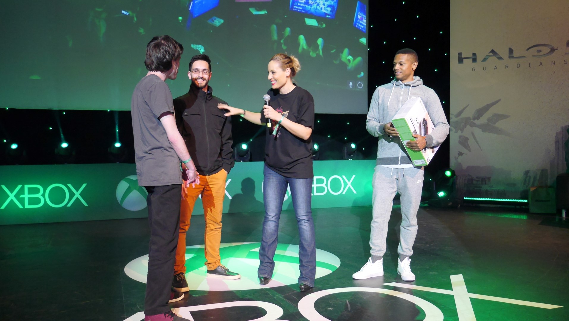 Μοναδικά στιγμιότυπα από το Xbox Arena 2!