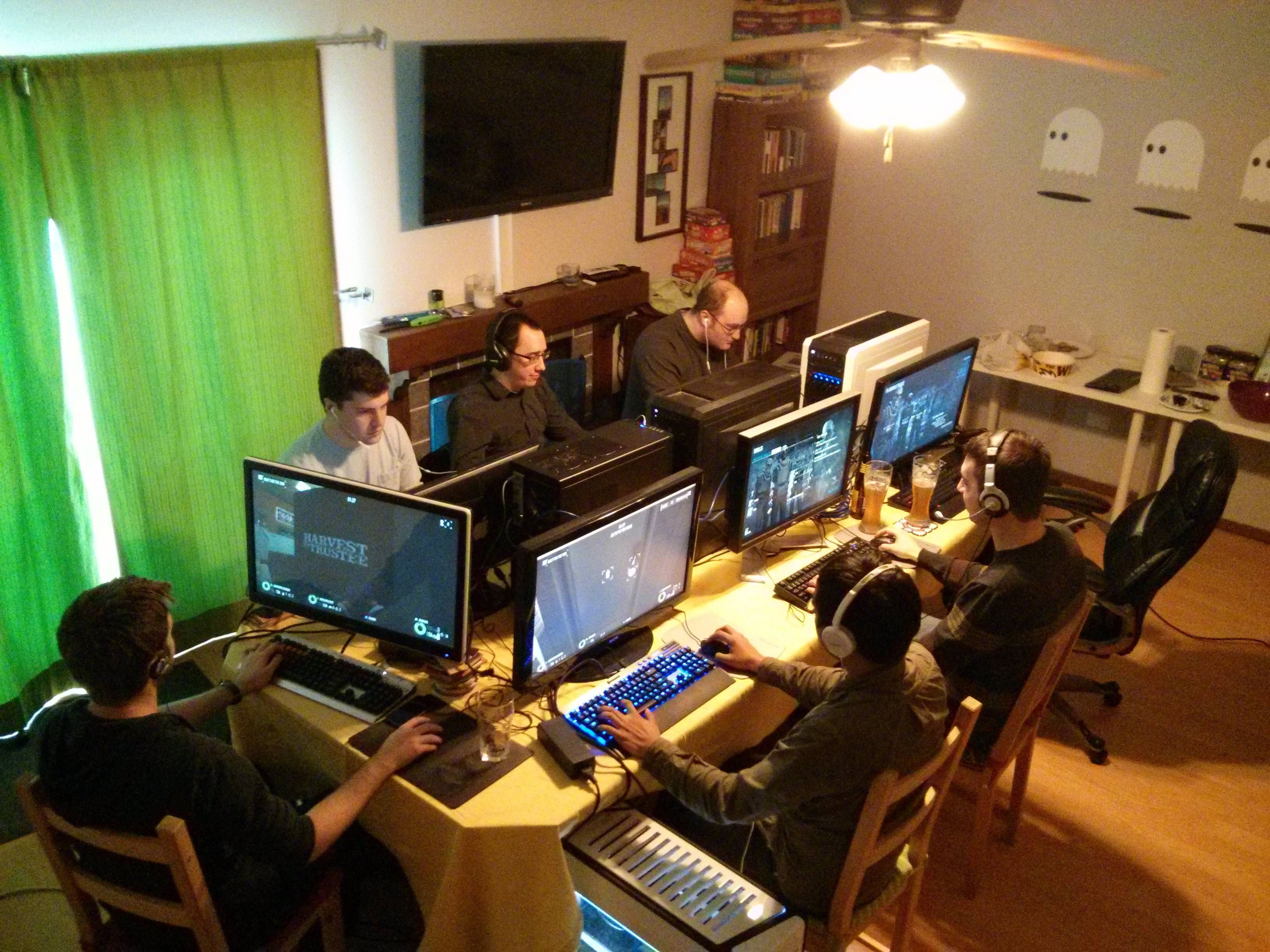 Gaming LAN Party Gaming LAN Party